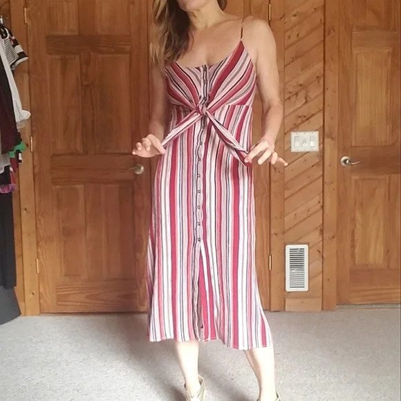 Strike A Pose Posh Party on Poshmark